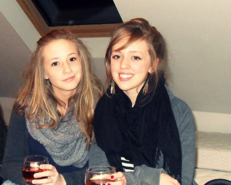 Cafe Mocha Cupcakes - Cooking with Curls