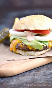 Classic Diner Burger - Cooking with Curls