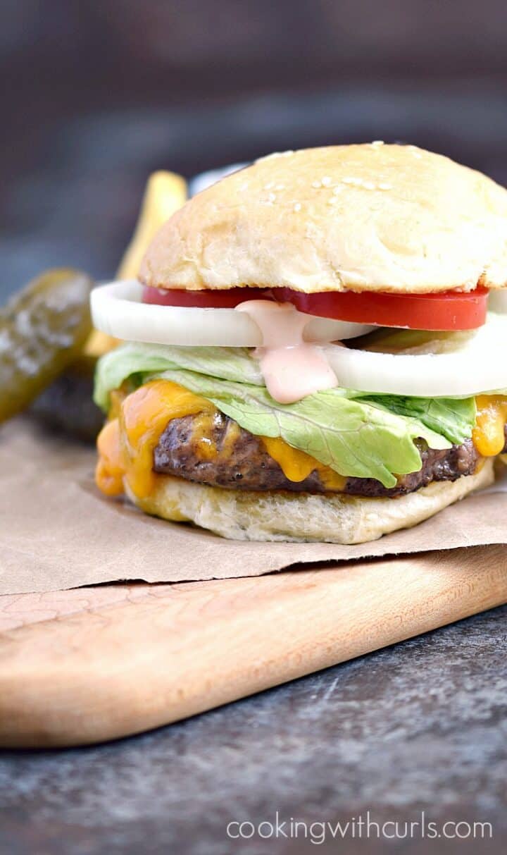 Classic Diner Burger - Cooking with Curls