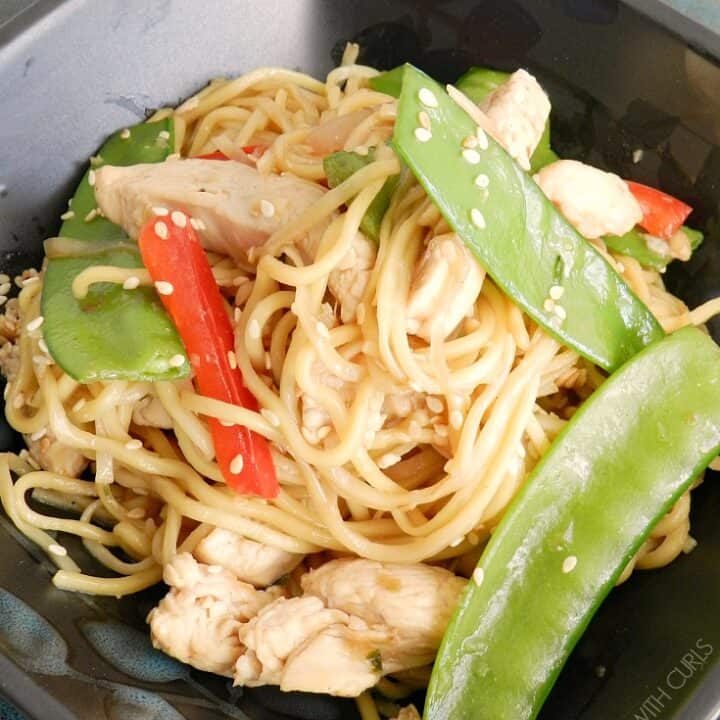 Chicken Chow Mein - Cooking With Curls