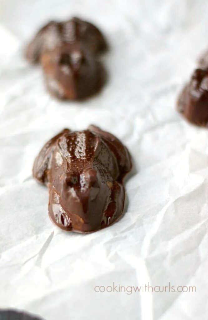 Chocolate Frogs - Cooking with Curls