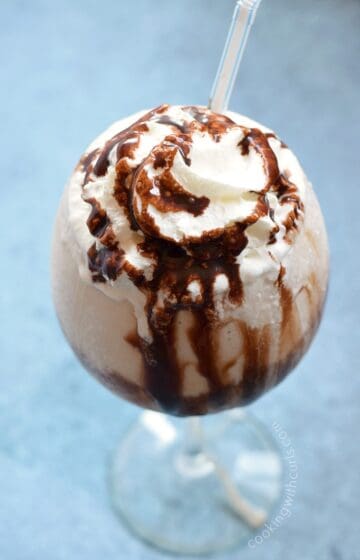 Extreme Mudslide Milkshake - Cooking with Curls