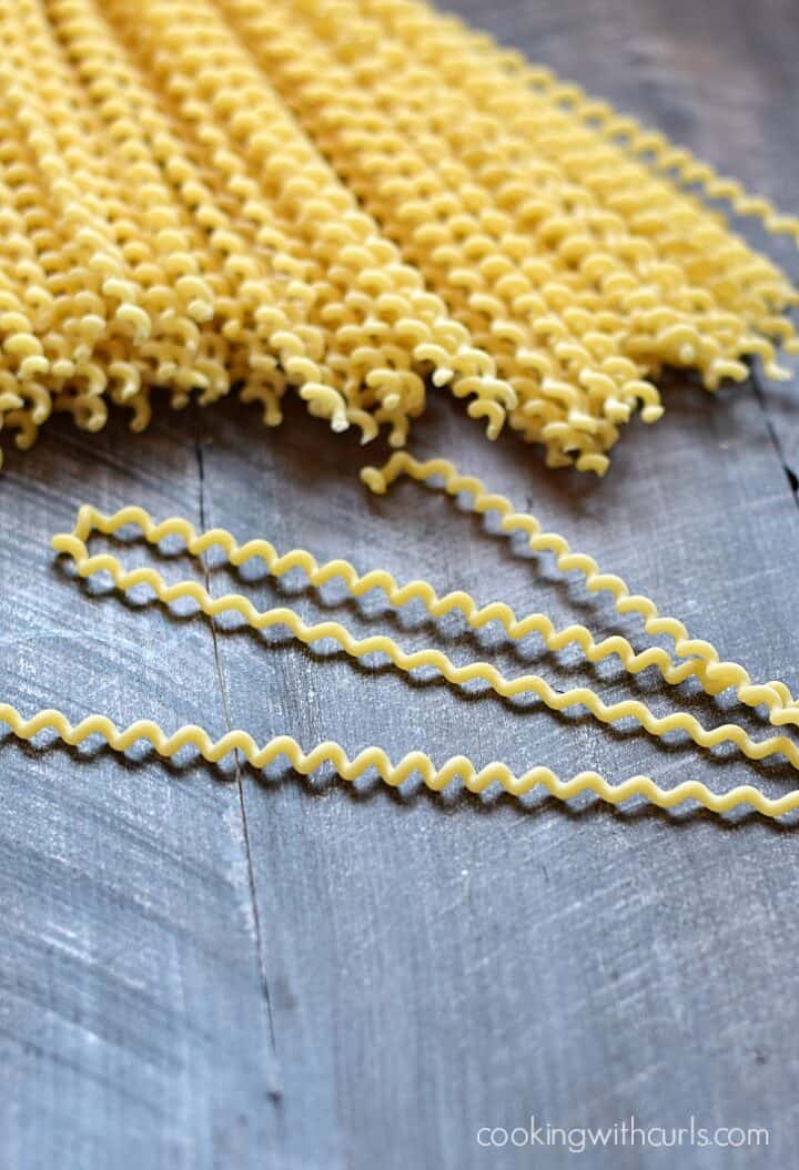 Fusilli al Pomodoro - Cooking with Curls