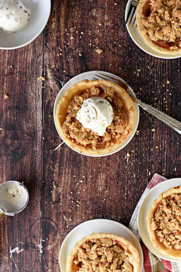 Mini Dutch Apple Pies - Cooking with Curls