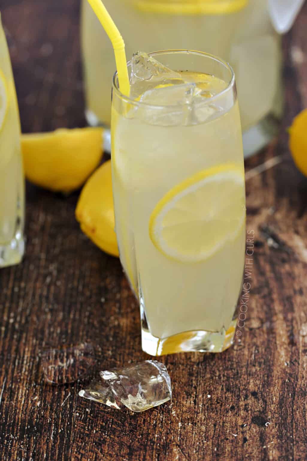 Easy Homemade Lemonade Recipe - Cooking with Curls