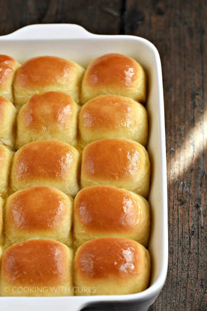Quick Dinner Rolls - Cooking with Curls