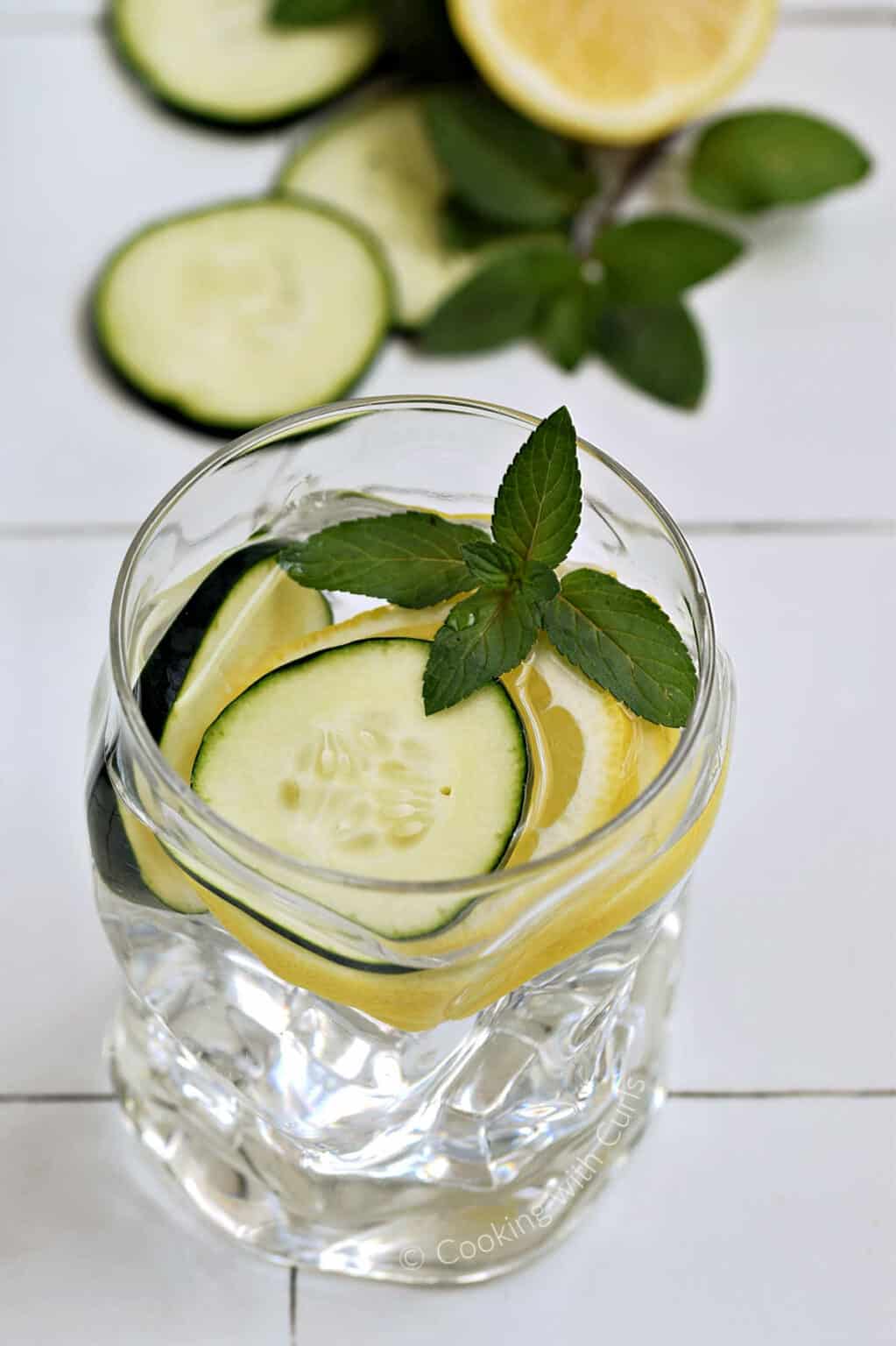 Cucumber Lemon Mint Water - Cooking with Curls