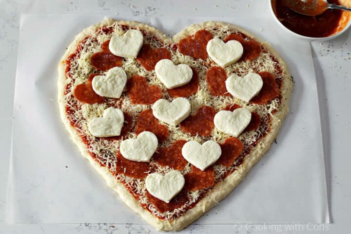 Heart Shaped Pizza Recipe - Cooking with Curls