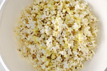 Cheddar Cheese Popcorn - Cooking with Curls