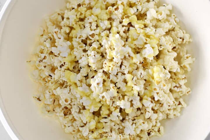 Cheddar Cheese Popcorn - Cooking with Curls