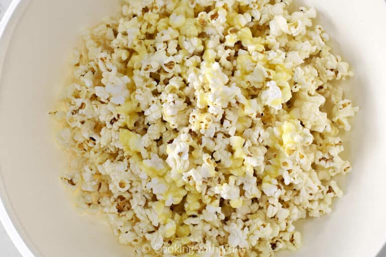 Cheddar Cheese Popcorn - Cooking with Curls
